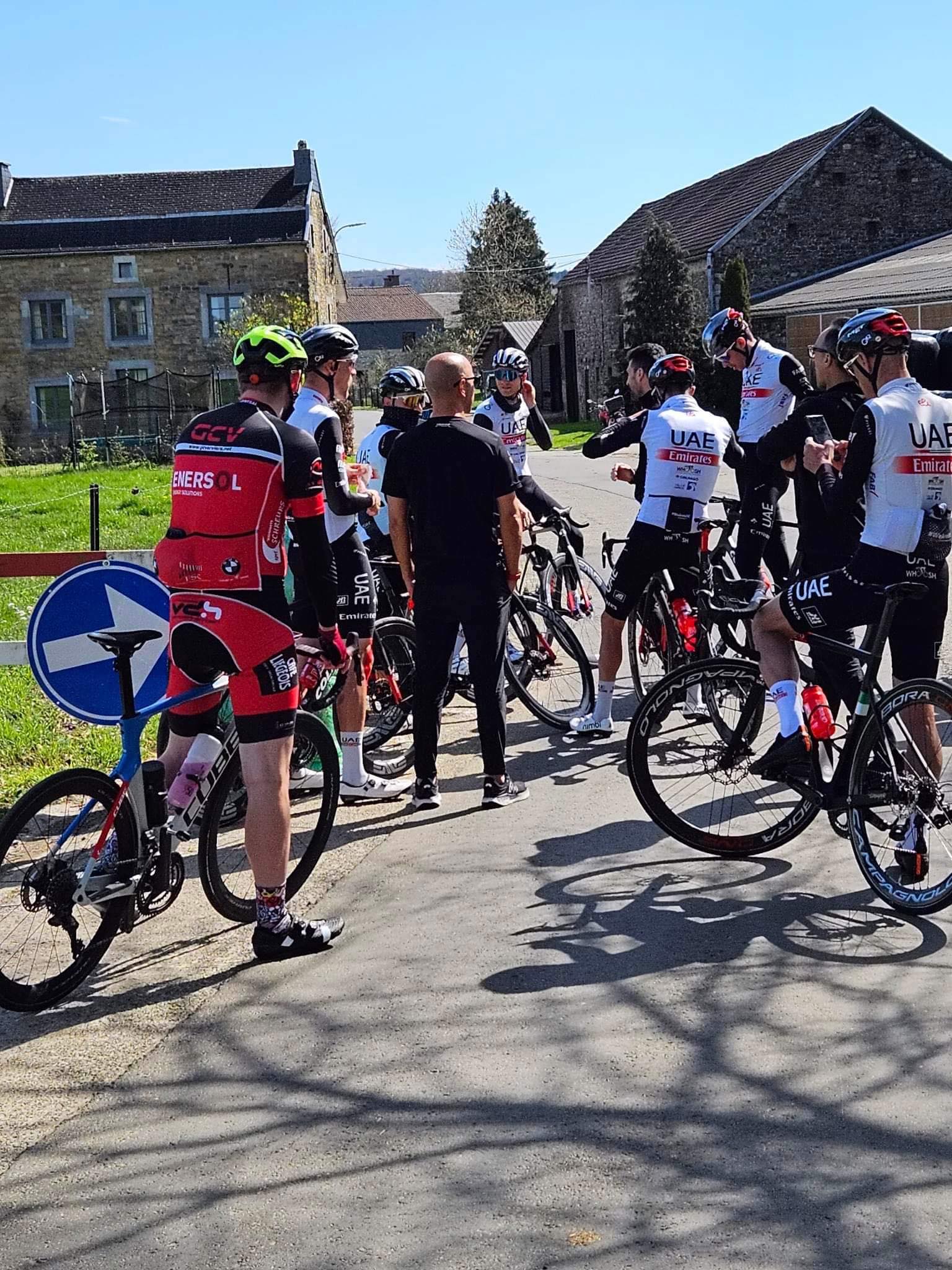 Magnifique souvenir pour nos trois jeunes Gaetan Heyenroth, Simon ...